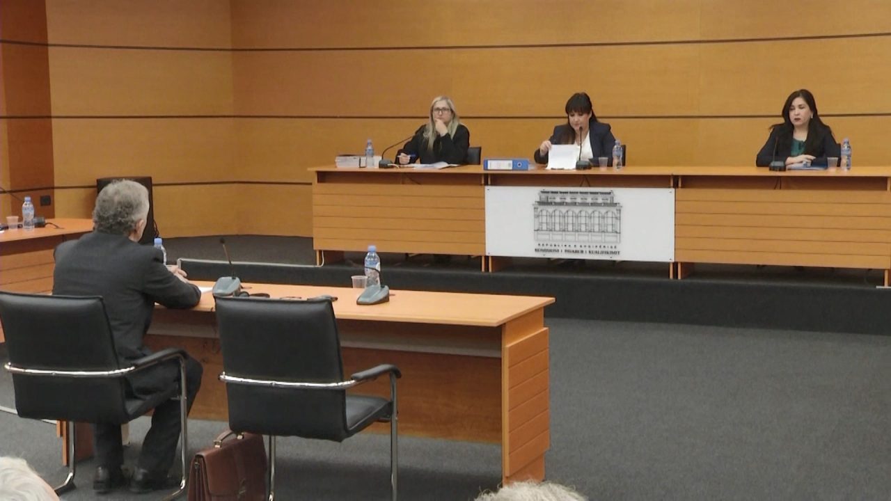 Shkarkohet kryetari i gjykatës Sarandë, Alltun Çela – Abc News