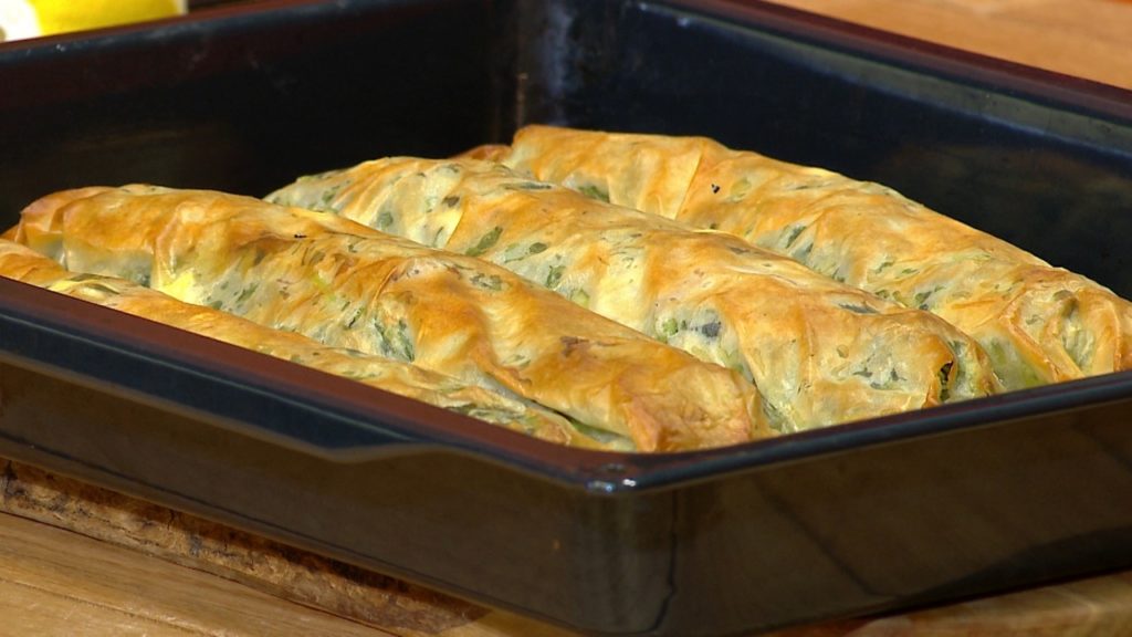 Byrek role me spinaq – Receta nga Florenca Reçi – Abc News