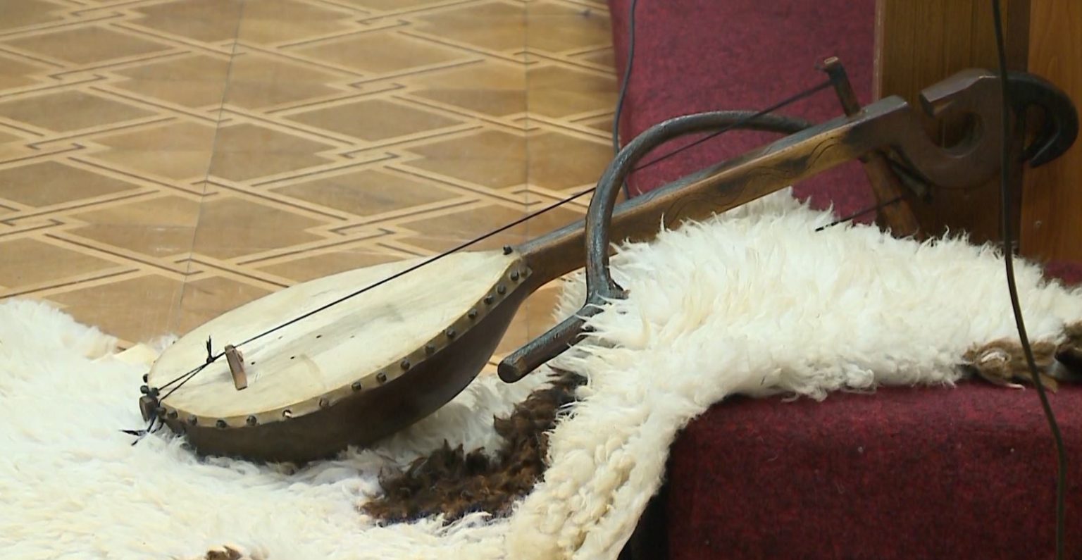 “Xhubleta” dhe “kërcimi i Tropojës” gati për UNESCO, zvarritet “Eposi i ...