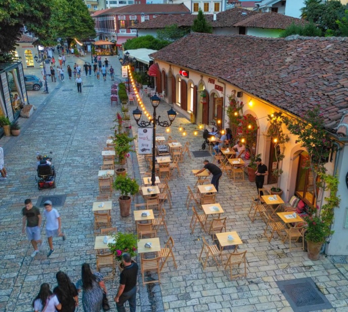 Terenc Pepa, fotografi që fokuson shpirtje dhe hire të bukurisë ...