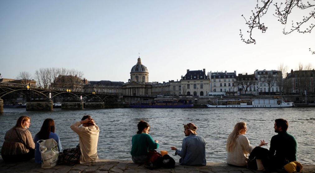 Temperaturat e larta arrijnë nivel historik, moti i ngrohtë gjatë ...