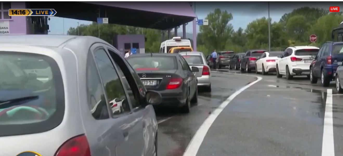 Ulet sigurimi “karton jeshil”/ Afat 1 vjeçar me Malin e Zi, prim i ...