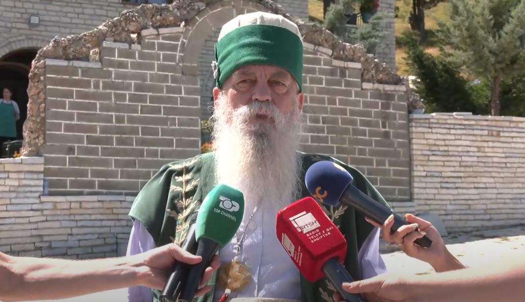 Pelegrinazhi në malin e Tomorrit/ Festa e përvitshme, bektashinjtë ...