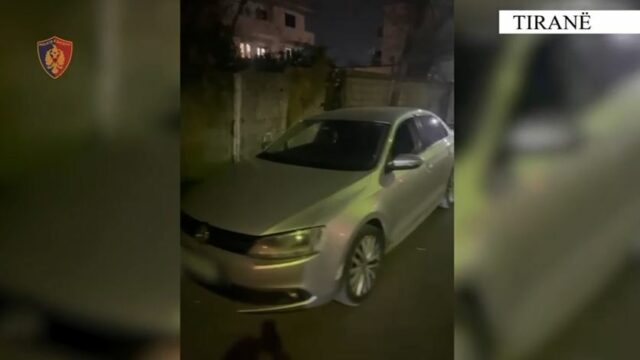 Mashtroi rojën dhe vodhi makinën/ Tiranë, arrestohet 18-vjeçari – Abc News