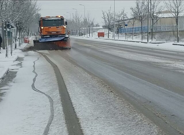Qarku i Korçës mbulohet nga bora/ Rama: Strukturat bashkiake në terren ...